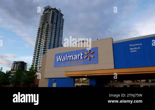 Walmart bird Stock Videos & Footage - HD and 4K Video Clips - Alamy