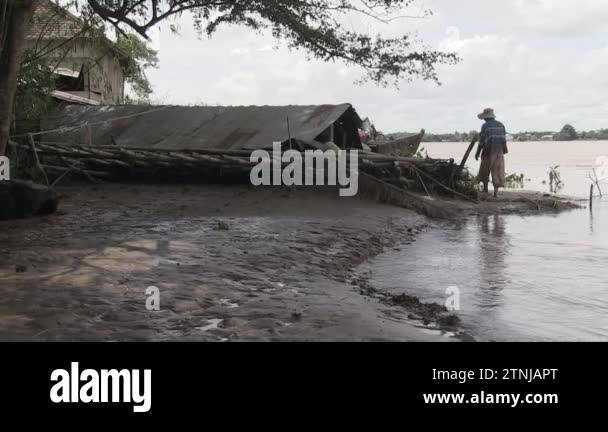 Fallen down house Stock Videos & Footage - HD and 4K Video Clips - Alamy