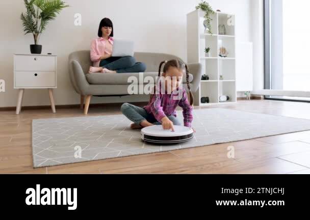 Tween tech Stock Videos & Footage - HD and 4K Video Clips - Alamy