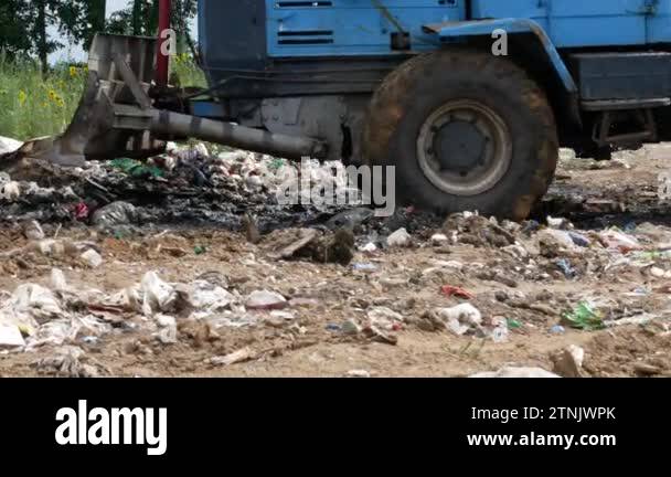 Smashed tractor Stock Videos & Footage - HD and 4K Video Clips - Alamy