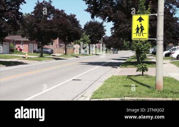 School zone sign Stock Videos & Footage - HD and 4K Video Clips - Alamy