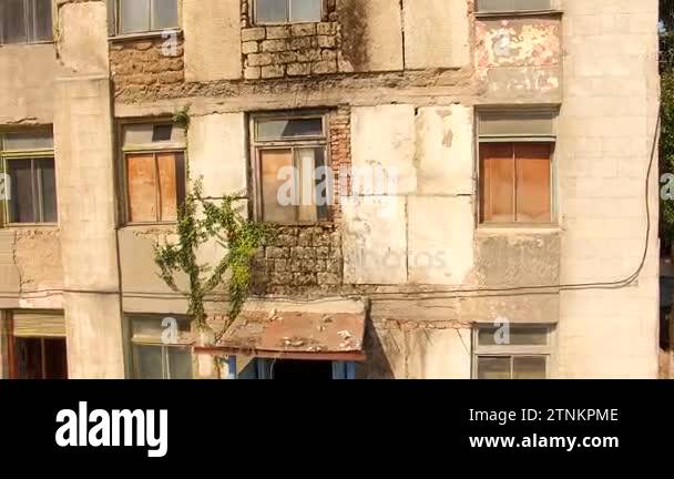 House blocked Stock Videos & Footage - HD and 4K Video Clips - Alamy