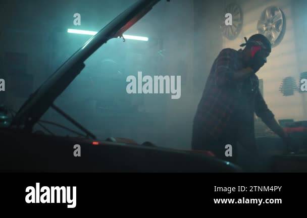 Broken hook Stock Videos & Footage - HD and 4K Video Clips - Alamy