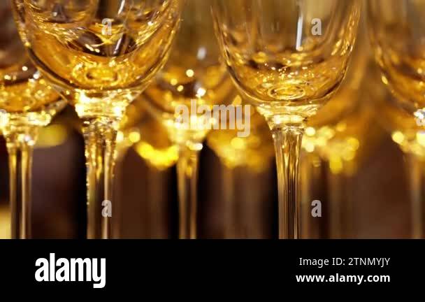 Symmetrical display Stock Videos & Footage - HD and 4K Video Clips - Alamy