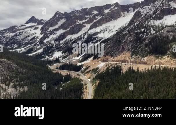 Adventure curve highway road Stock Videos & Footage - HD and 4K Video ...