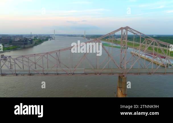 Martin Luther King Bridge St Louis 4k 60p Stock Video Footage - Alamy