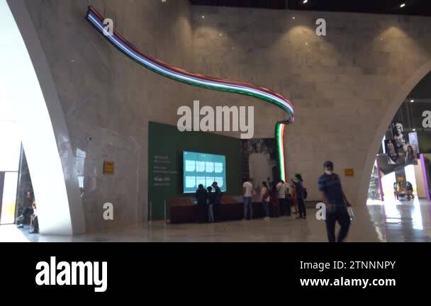 NARMADA, GUJARAT, INDIA, 17 MARCH 2022 : Tourists at museum or gallery ...