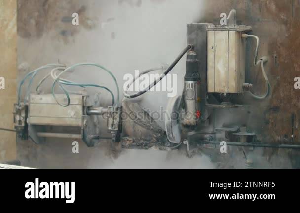 Working mechanism - industry control panel on plant - producing of ...