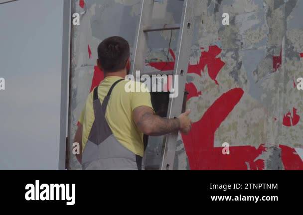 Install installing installation Stock Videos & Footage - HD and 4K ...