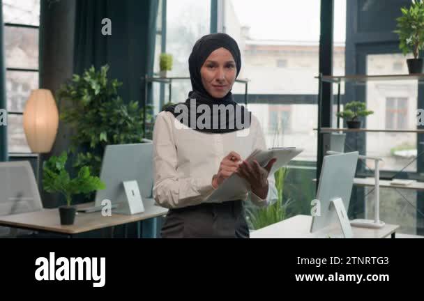 Happy muslim Islam woman Arabian girl in hijab HR manager secretary ...