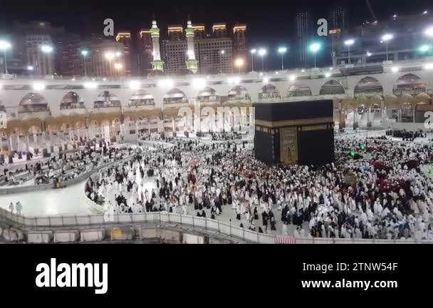 Footage of Thousand, People are Paying Umrah Prayer at Bait Ullah Kaaba ...