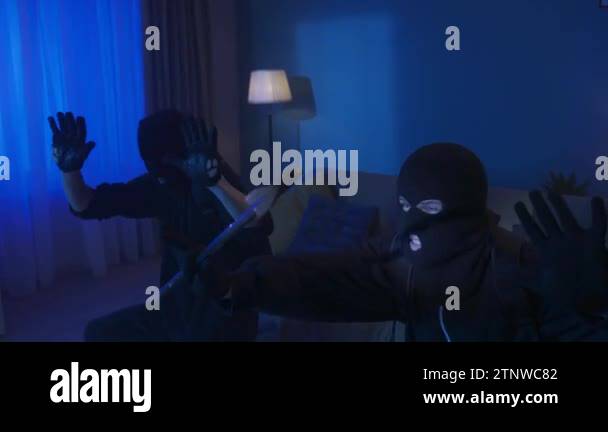 Video of two burglars, intruders, being caught red-handed in the house ...