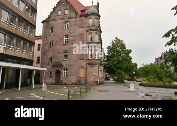 Slanted building Stock Videos & Footage - HD and 4K Video Clips - Alamy