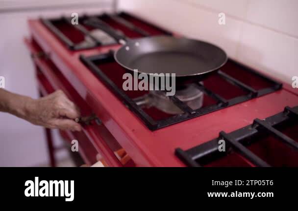 Light stove Stock Videos & Footage - HD and 4K Video Clips - Alamy