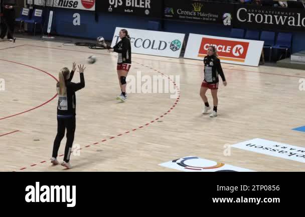 Handball team girls Stock Videos & Footage - HD and 4K Video Clips - Alamy