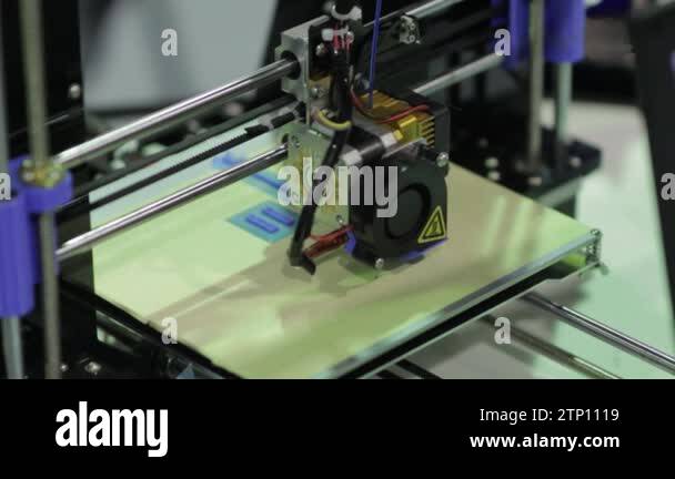 Extruder table 3d printer Stock Videos & Footage - HD and 4K Video Clips - Alamy