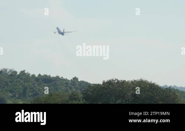 No livery plane Stock Videos & Footage - HD and 4K Video Clips - Alamy