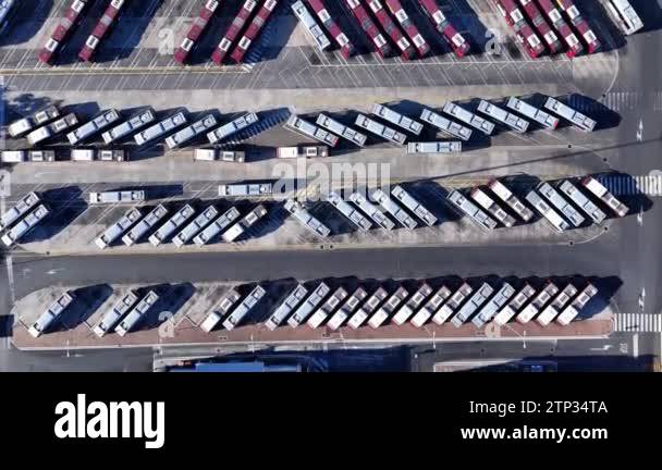 Huge bus Stock Videos & Footage - HD and 4K Video Clips - Alamy