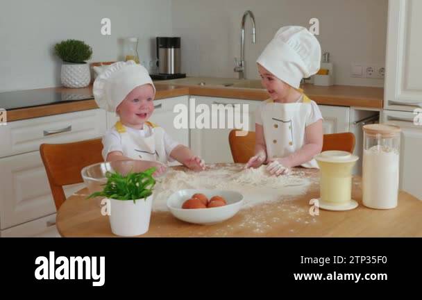 Flying flour Stock Videos & Footage - HD and 4K Video Clips - Alamy