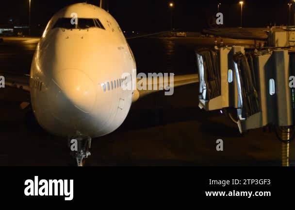 Jumbo jet taxi terminal Stock Videos & Footage - HD and 4K Video Clips ...
