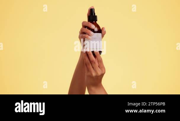 Perfume press Stock Videos & Footage - HD and 4K Video Clips - Alamy