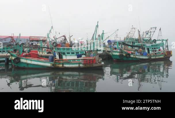 Sea fishing port Stock Videos & Footage - HD and 4K Video Clips - Alamy