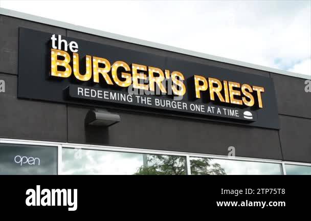 Burger restaurant joint Stock Videos & Footage - HD and 4K Video Clips ...