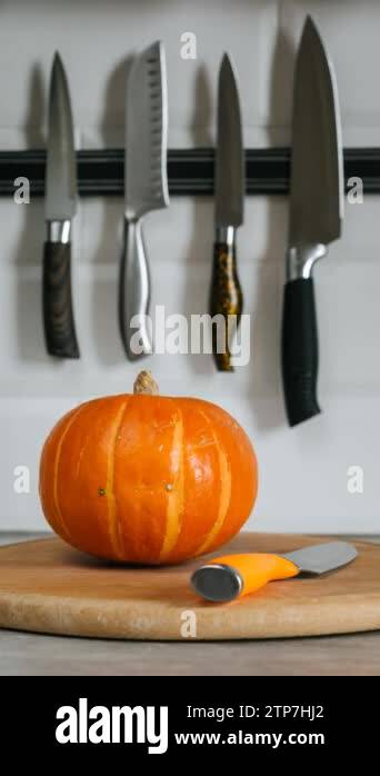 Knives vertical Stock Videos & Footage - HD and 4K Video Clips - Alamy