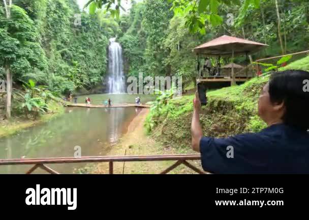 Man den Stock Videos & Footage - HD and 4K Video Clips - Alamy