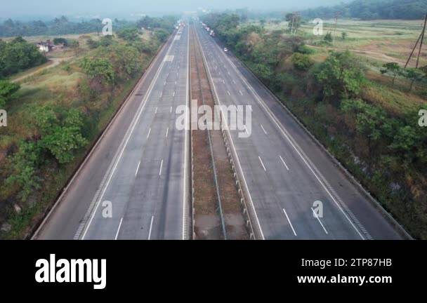 Pune, India - October 14 2023: Traffic on the Mumbai Pune Expressway ...