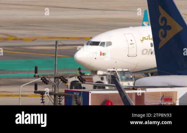 Boeing 737 maintenance Stock Videos & Footage - HD and 4K Video Clips ...