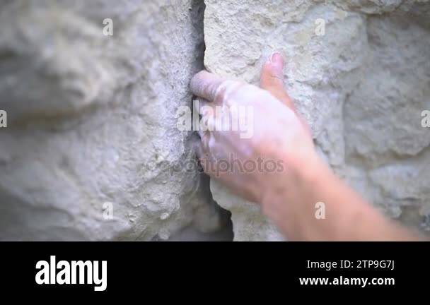 Stone crevice Stock Videos & Footage - HD and 4K Video Clips - Alamy