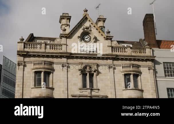 Luxury bus brand Stock Videos & Footage - HD and 4K Video Clips - Alamy