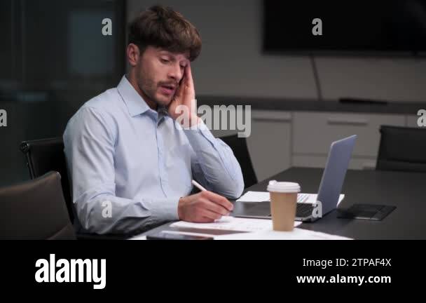 Quiet posture Stock Videos & Footage - HD and 4K Video Clips - Alamy