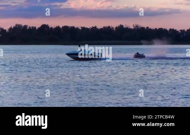 Fall off boat Stock Videos & Footage - HD and 4K Video Clips - Alamy