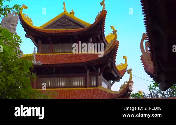 Hillside carving Stock Videos & Footage - HD and 4K Video Clips - Alamy