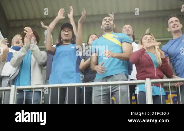 Live event cheering Stock Videos & Footage - HD and 4K Video Clips - Alamy