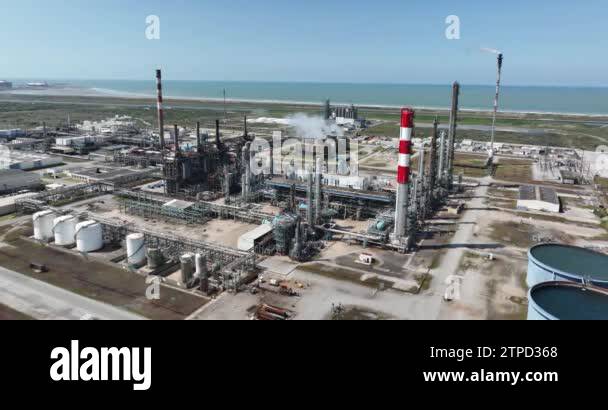 Petro chemical plant complex Stock Videos & Footage - HD and 4K Video ...