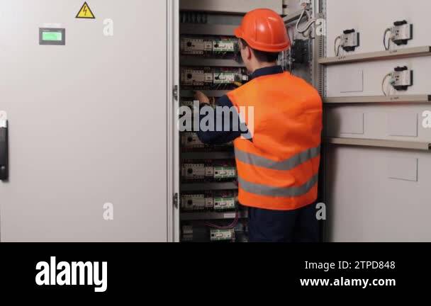 Perform measurements Stock Videos & Footage - HD and 4K Video Clips - Alamy