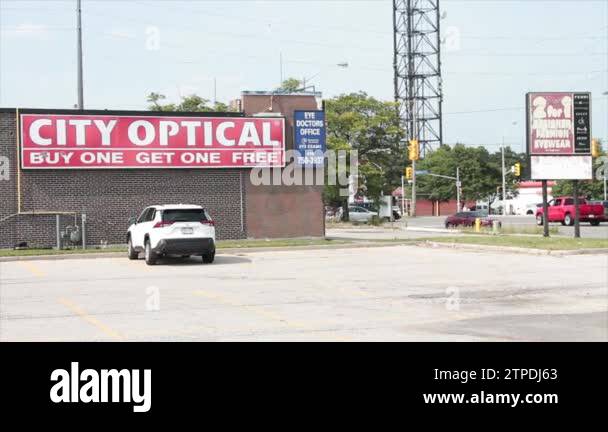 Intersection logo Stock Videos & Footage - HD and 4K Video Clips - Alamy