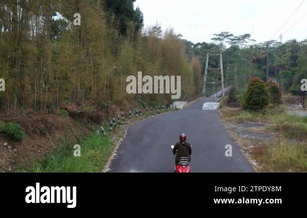 Wire rope bridges Stock Videos & Footage - HD and 4K Video Clips - Alamy