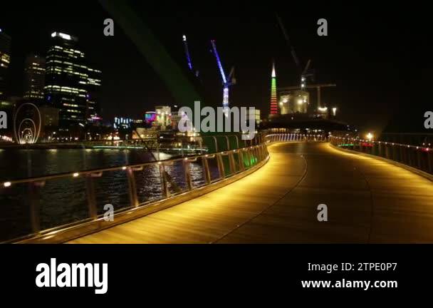 Elizabeth Quay Pedestrian Bridge Stock Video Footage - Alamy