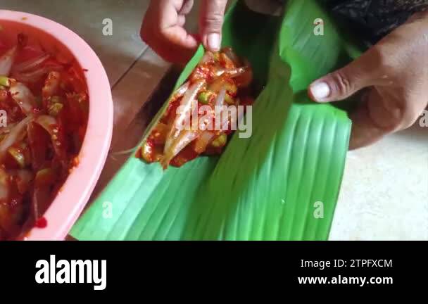 Steamed fish in banana Stock Videos & Footage - HD and 4K Video Clips ...