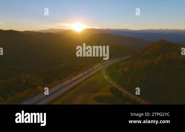 I-40 freeway road leading to Asheville in North Carolina thru ...