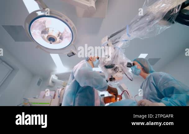 Surgeon from below Stock Videos & Footage - HD and 4K Video Clips - Alamy