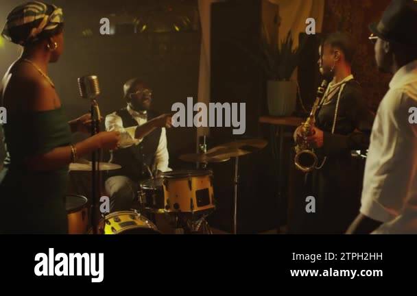 Retro jazz Stock Videos & Footage - HD and 4K Video Clips - Alamy