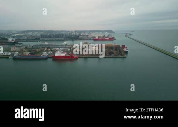 Medieval trade ships Stock Videos & Footage - HD and 4K Video Clips - Alamy