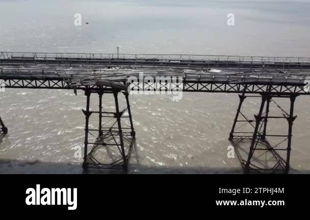 Crumbling collapse Stock Videos & Footage - HD and 4K Video Clips - Alamy