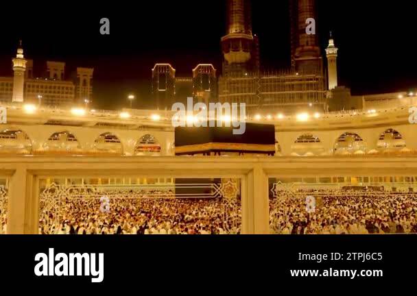 City of Mecca in the Kingdom of Saudi Arabia: Muslims circumambulate ...