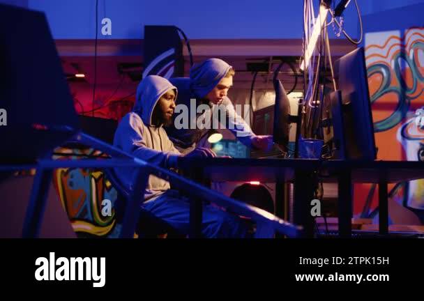 Brainstorming break Stock Videos & Footage - HD and 4K Video Clips - Alamy